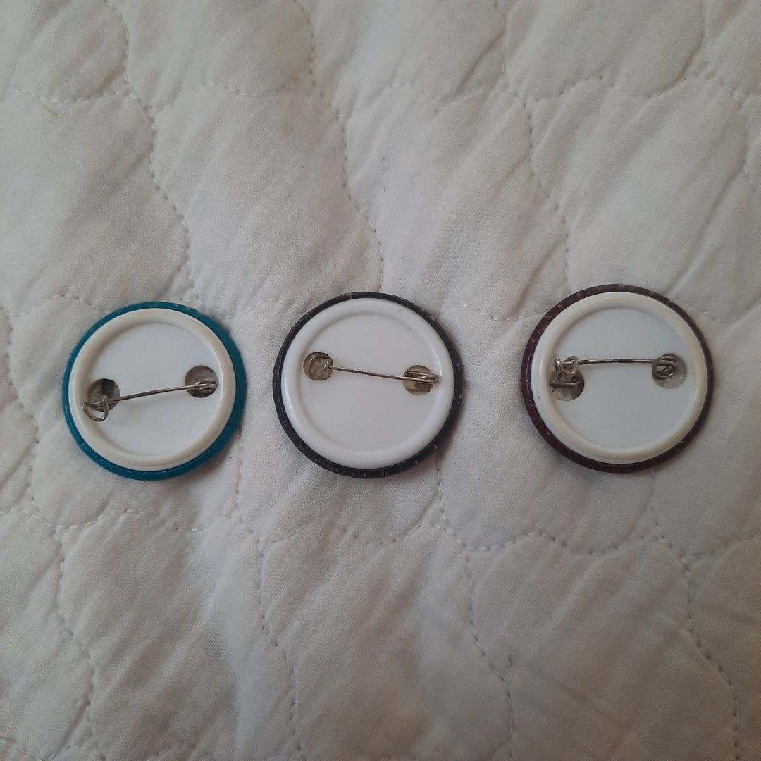 Sabrina Button Pins Set, Women's Fashion, Jewelry & Organizers ...