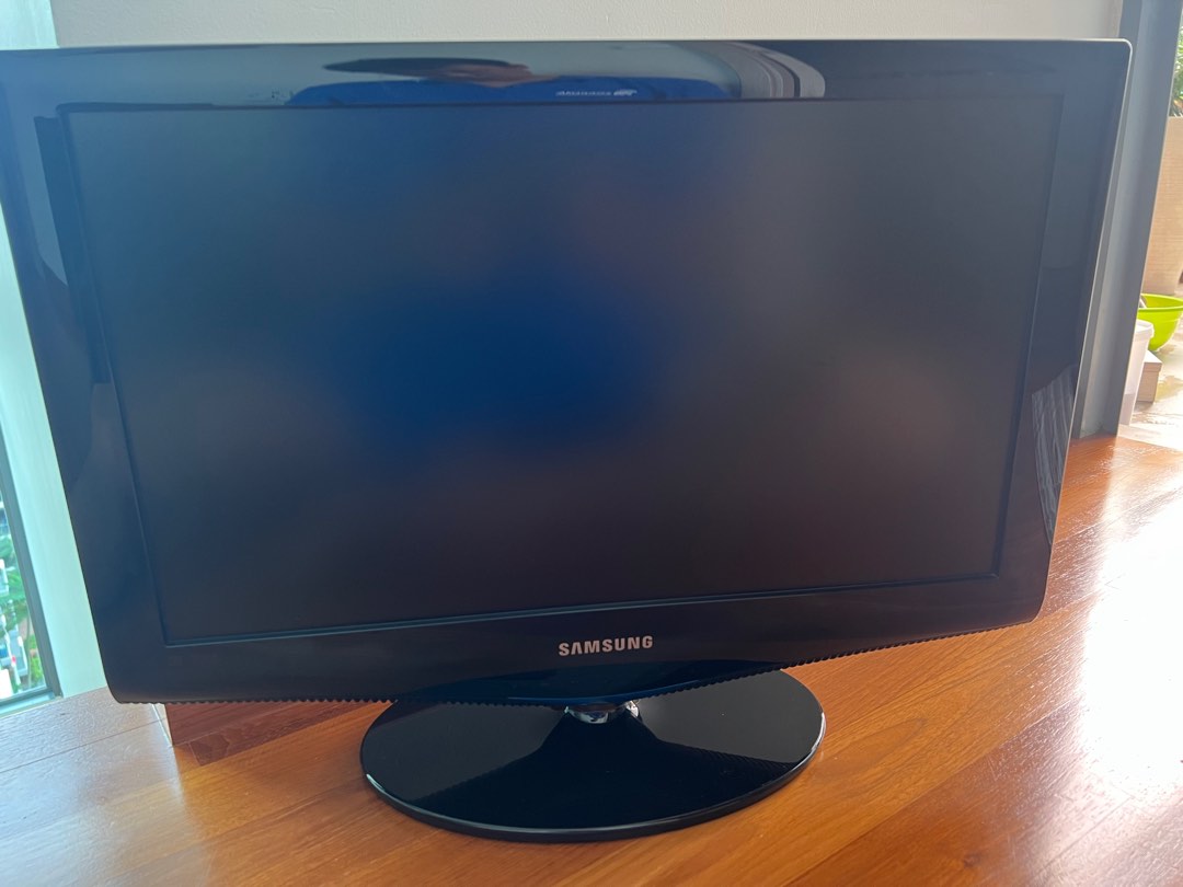 Samsung LA22B350F2, TV & Home Appliances, TV & Entertainment, TV on ...