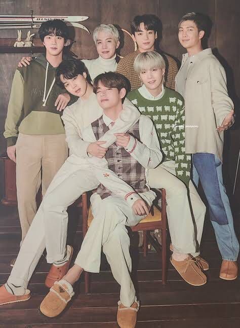 SEALED BTS LITTLE WISHES HOLIDAY 2021 PHOTOBOOK on Carousell