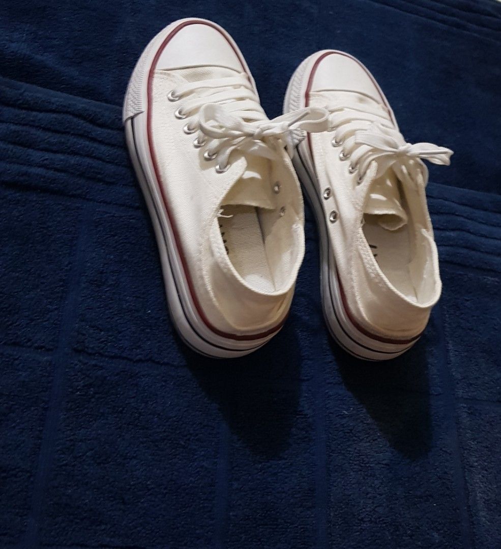 Sepatu Putih / Sepatu Sneakers / Sepatu Tali / Sepatu Sekolah, Fesyen ...