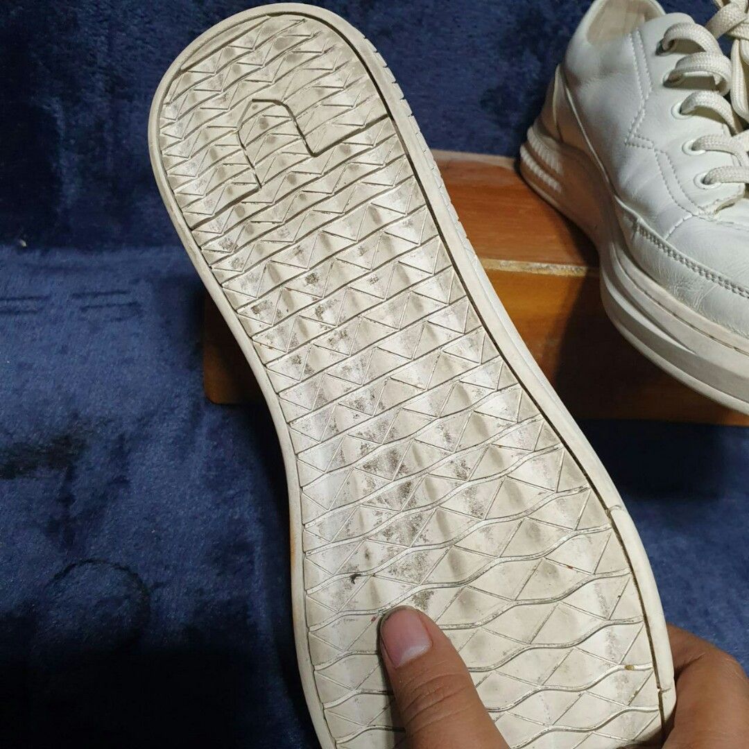 Septwolves shoes on Carousell