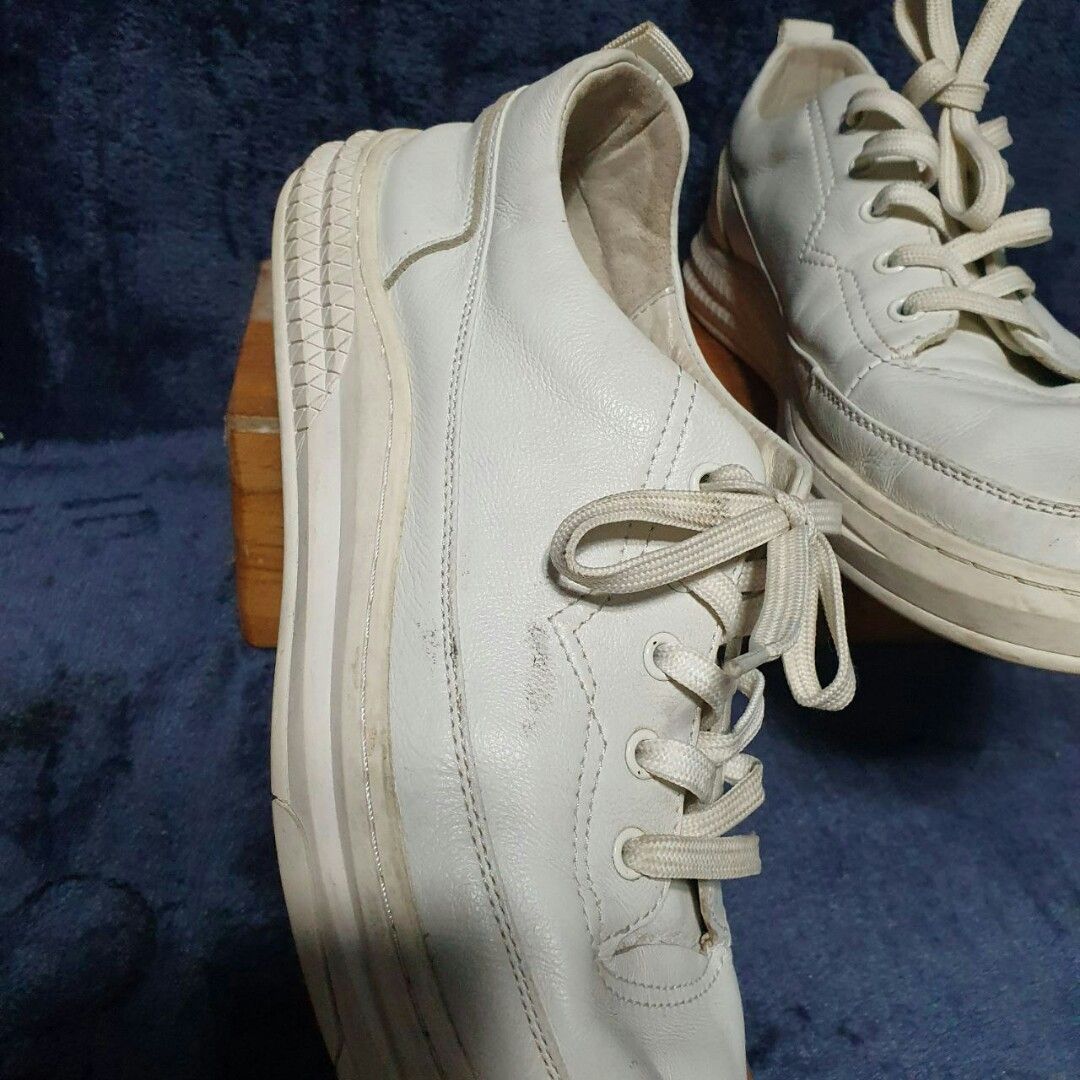 Septwolves shoes on Carousell