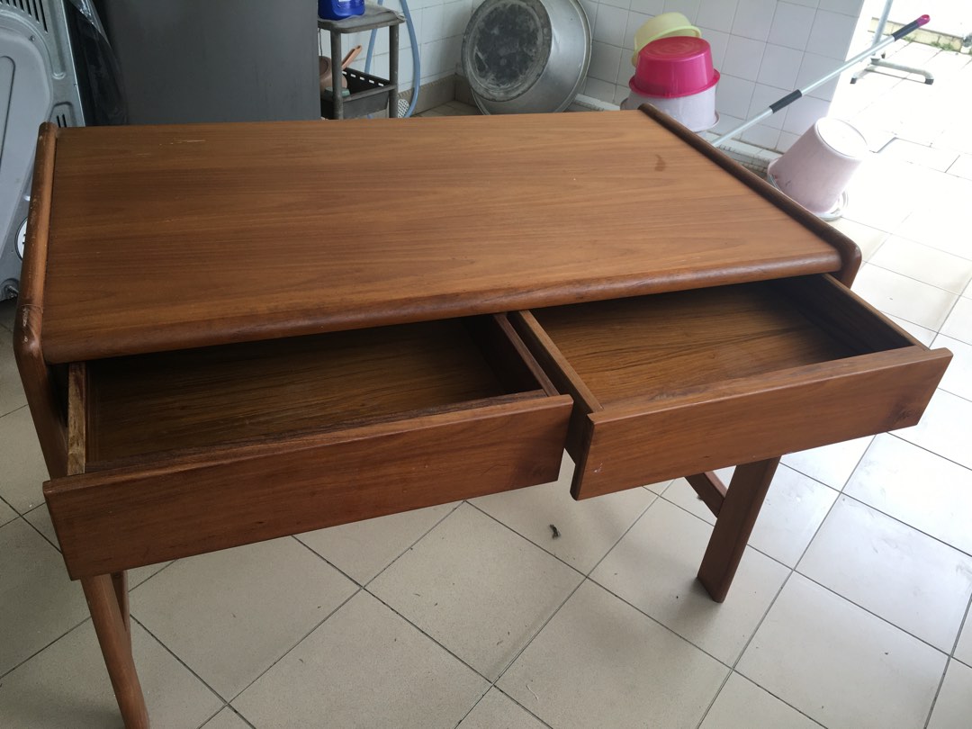 Study table, Furniture & Home Living, Furniture, Tables & Sets on Carousell