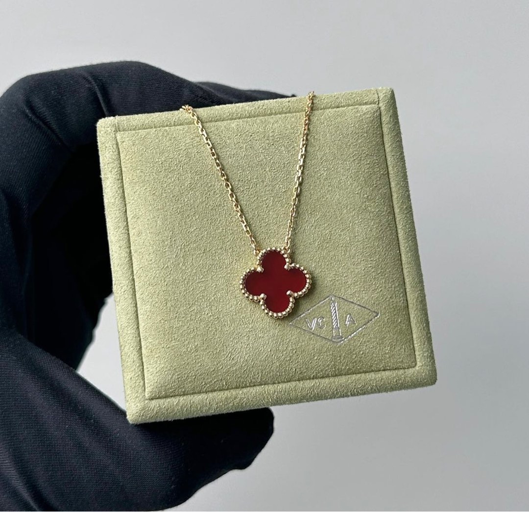 VCA Vintage Alhambra pendant Yellow gold, Carnelian, Luxury ...
