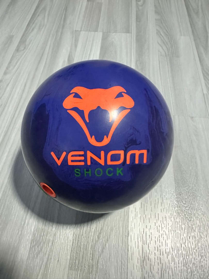 Venom shock 14lbs 2 handed bowling ball, Sports Equipment, Sports ...