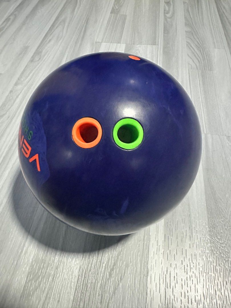 Venom shock 14lbs 2 handed bowling ball, Sports Equipment, Sports ...
