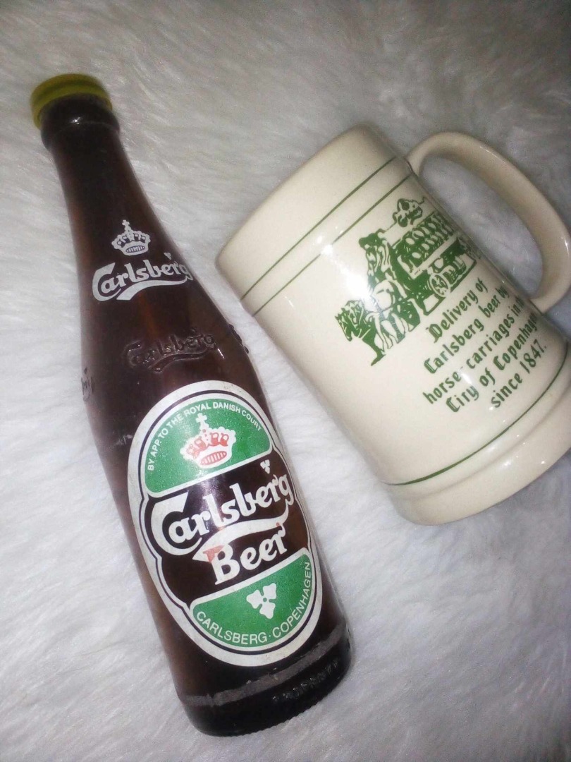 VINTAGE CARLSBERG BOTTLE AND VINTAGE CARLBERG MUG (SET), Hobbies & Toys ...
