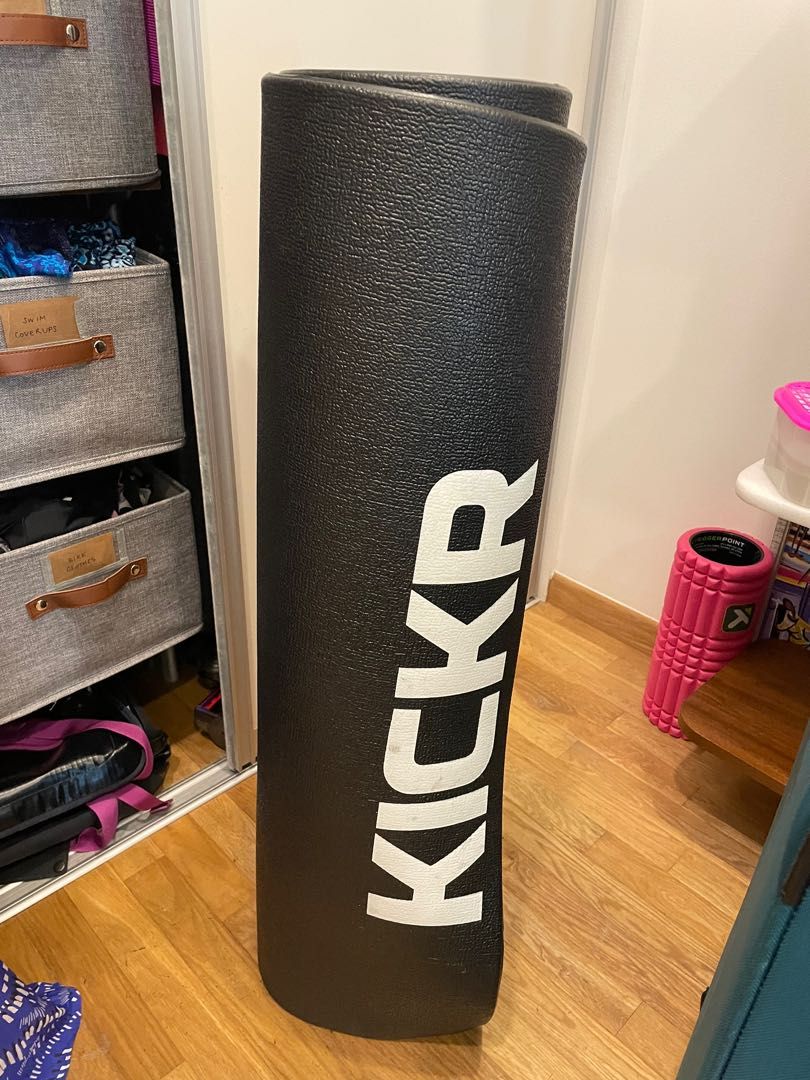 Wahoo Kickr v4 including mat, Sports Equipment, Exercise & Fitness ...