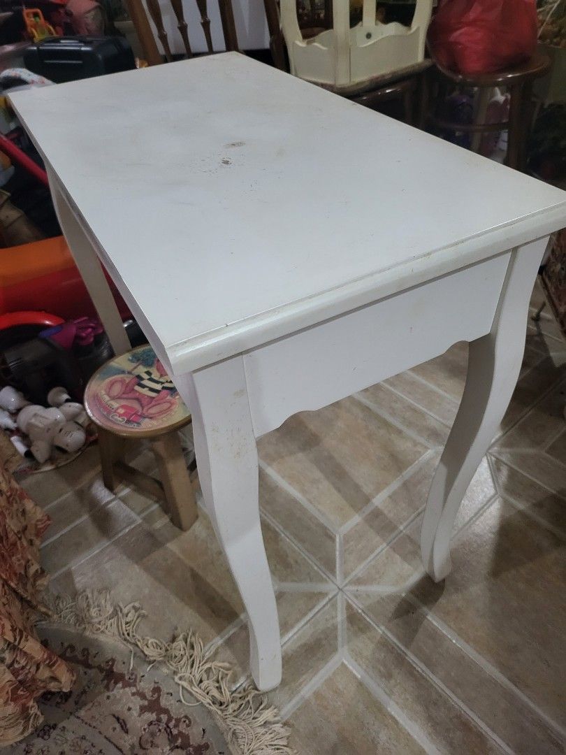 White Small Table, Furniture & Home Living, Furniture, Tables & Sets on ...