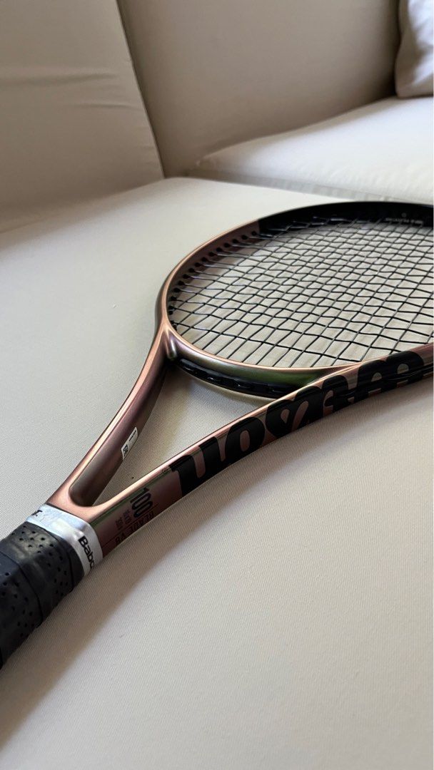 Wilson Blade 100 V8, Sports Equipment, Sports & Games, Racket and Ball ...