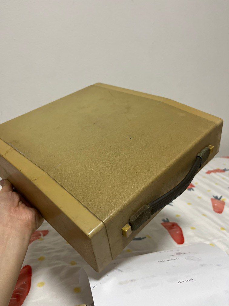 WORKING vintage Typewriter hanimex regal, Hobbies & Toys, Memorabilia ...