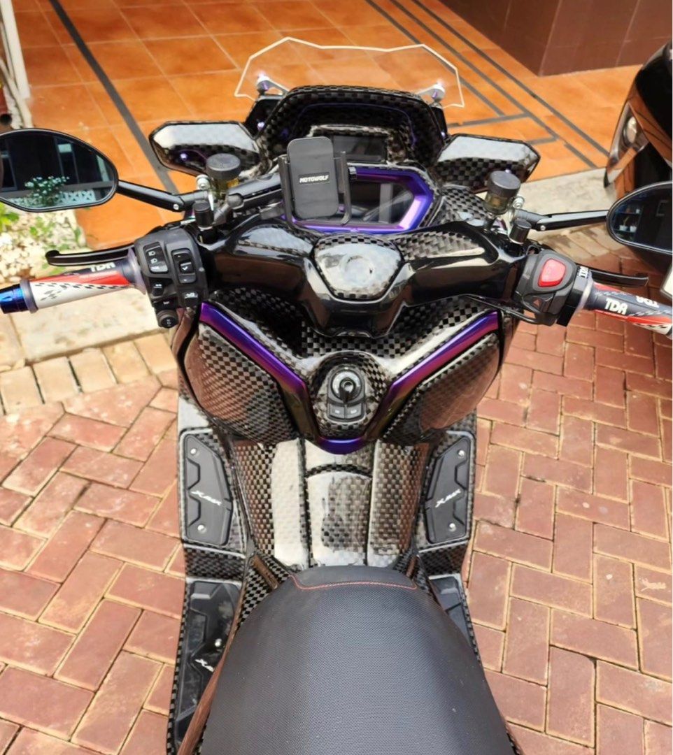Xmax v2 F1 full carbon Kevlar free installation , Motorcycles ...
