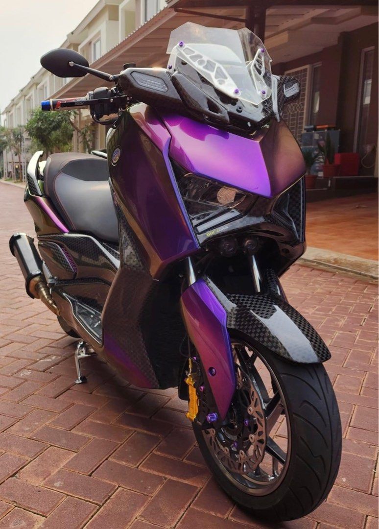 Xmax v2 F1 full carbon Kevlar free installation , Motorcycles ...