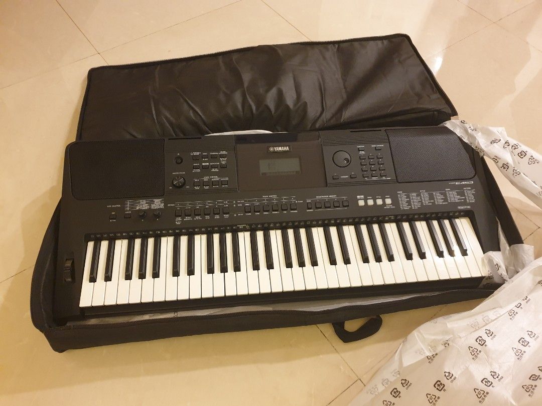 Yamaha Keyboard PSR E453, Hobbies & Toys, Music & Media, Musical ...