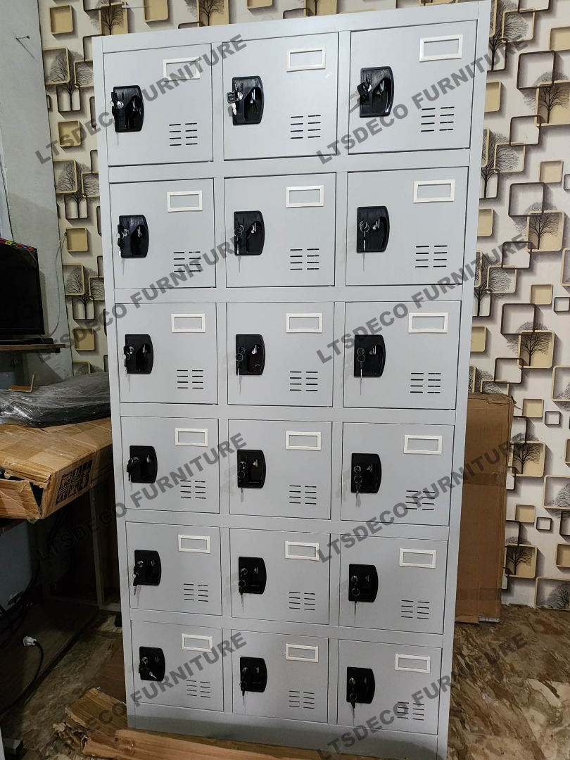 18 DOOR STEEL LOCKER OFFICE PARTITION | FURNITURE METAL LOCKERS on ...
