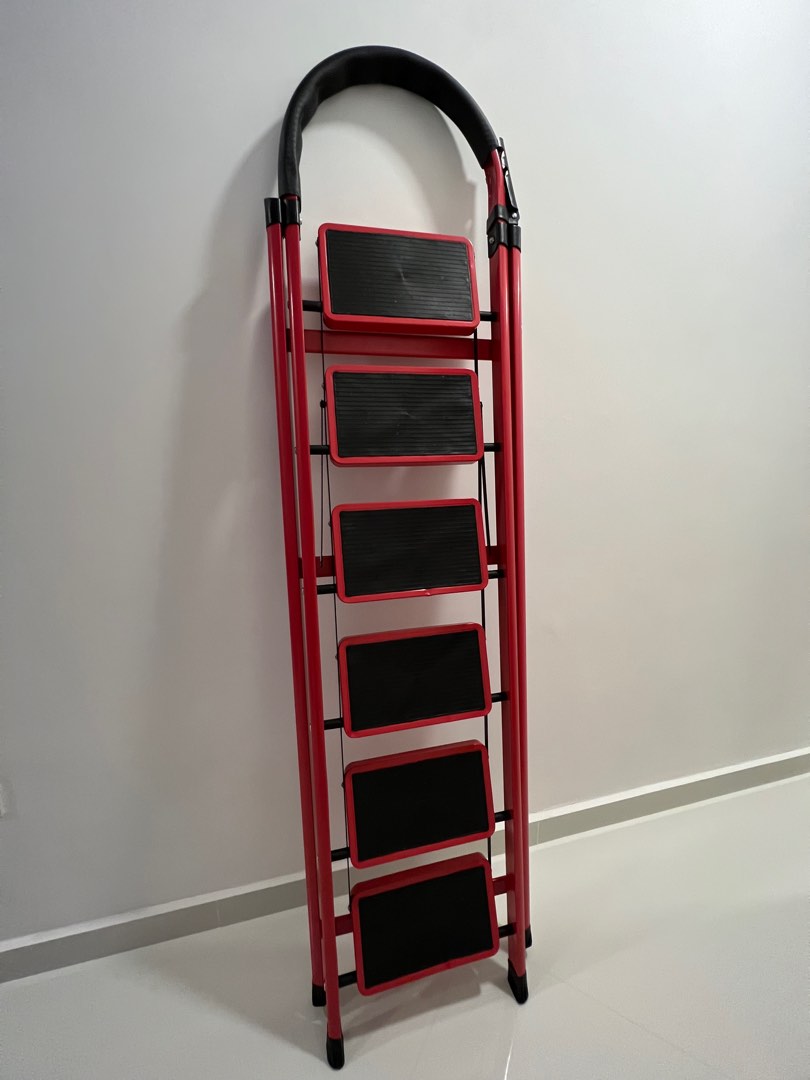 6 steps foldable ladder, Furniture & Home Living, Home Improvement ...