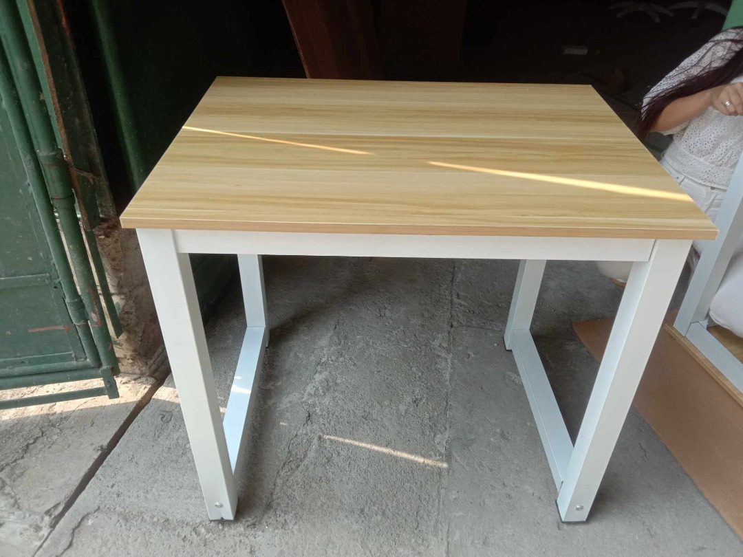 *80CM OFFICE/STUDY TABLE on Carousell