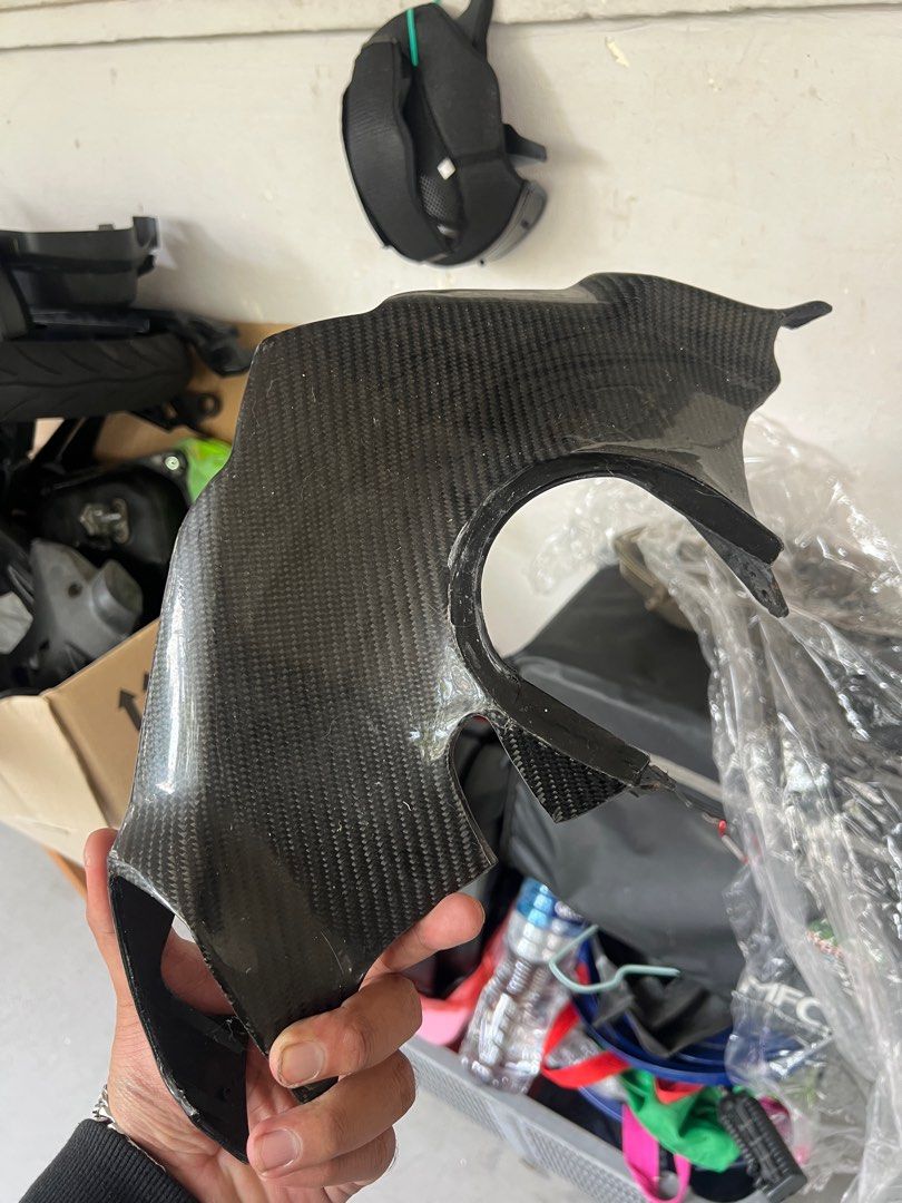 Aerox v1 head carbon, Motorcycles, Motorcycle Accessories on Carousell