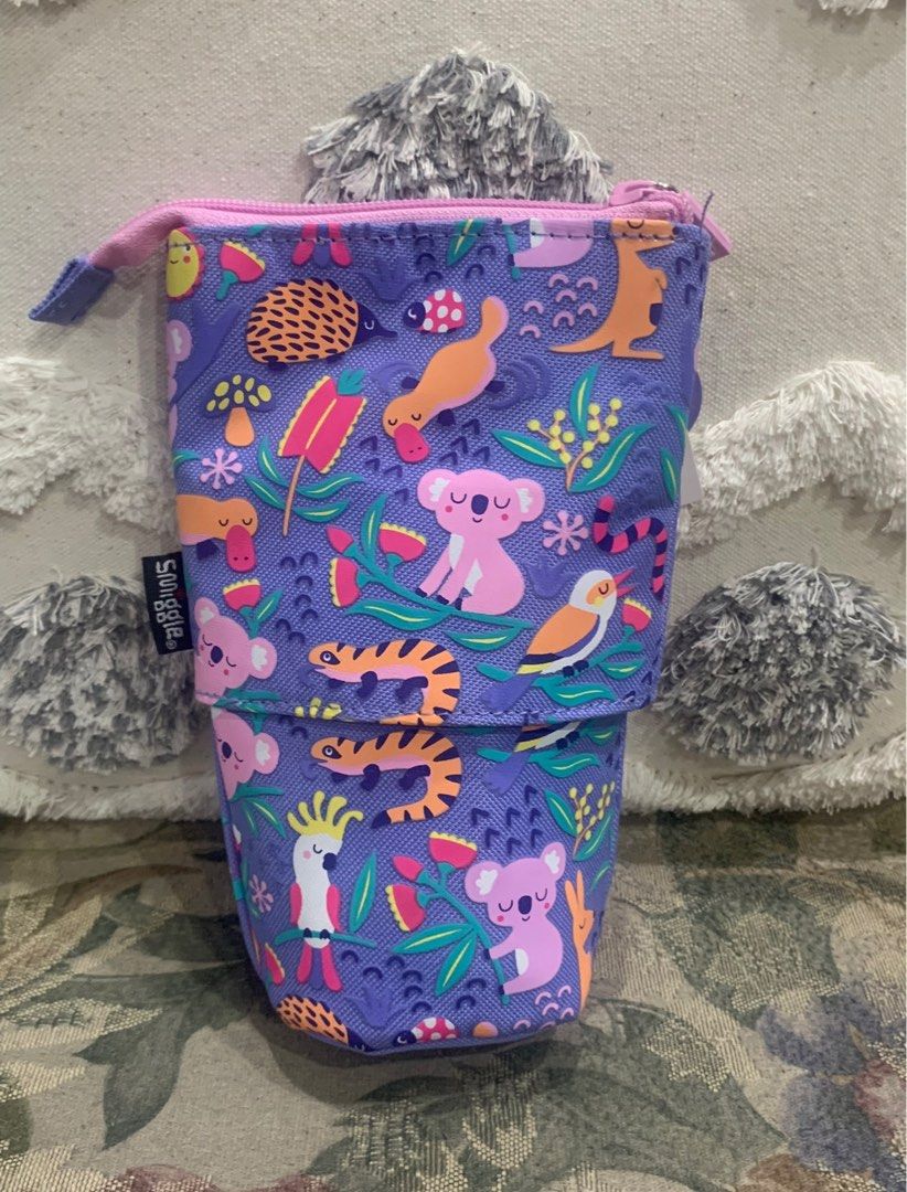 Authentic smiggle standing pouch, Hobbies & Toys, Stationary & Craft ...