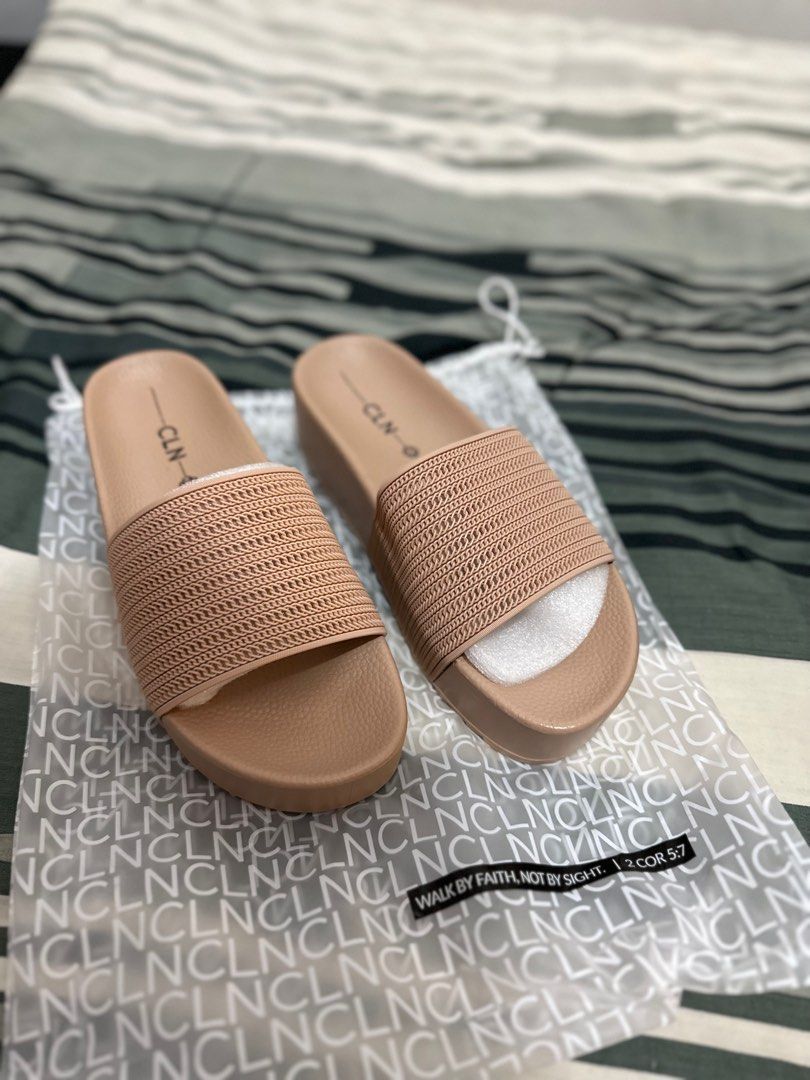 CLN Slides in Flatform, Women's Fashion, Footwear, Flats & Sandals on ...