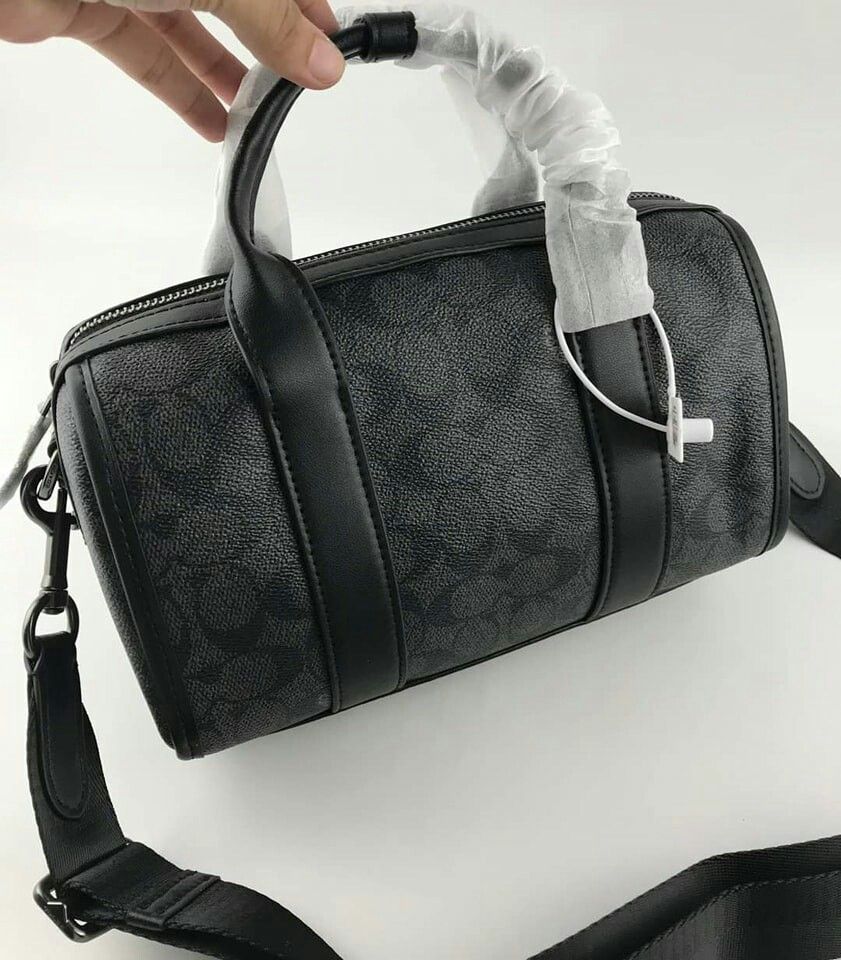 Coach Gotham Duffle 24 in Signature Canvas on Carousell