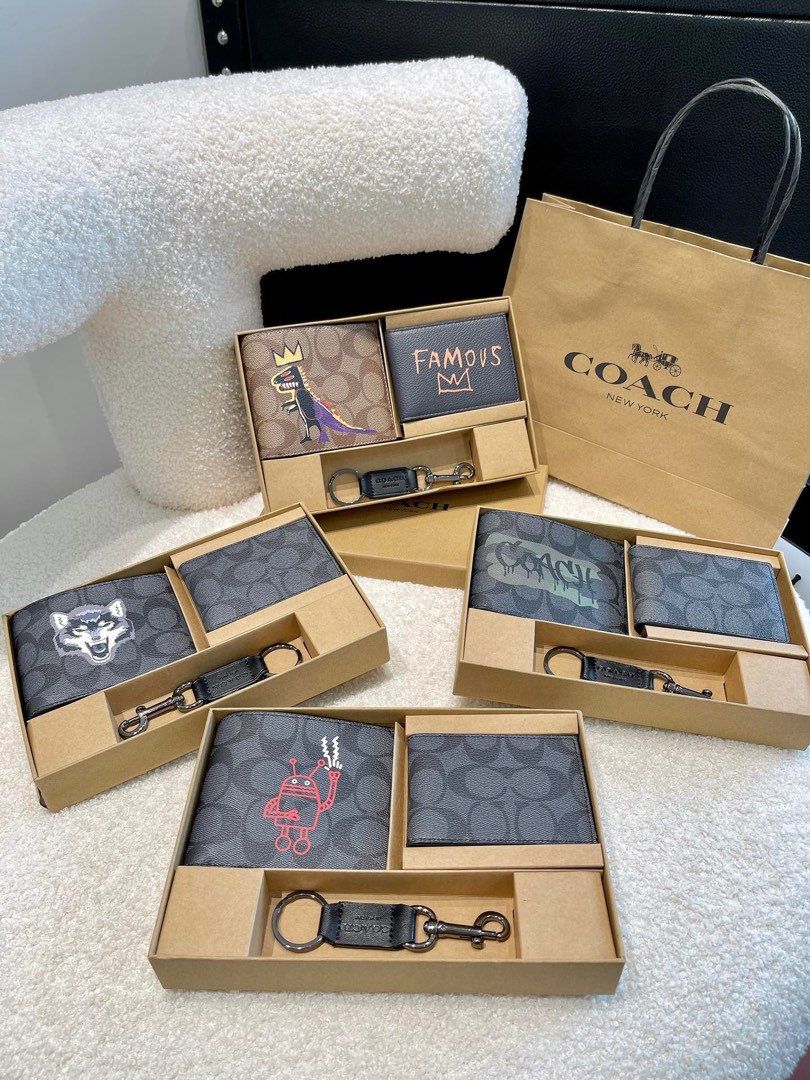 Coach Wallet, Men's Fashion, Watches & Accessories, Wallets & Card ...