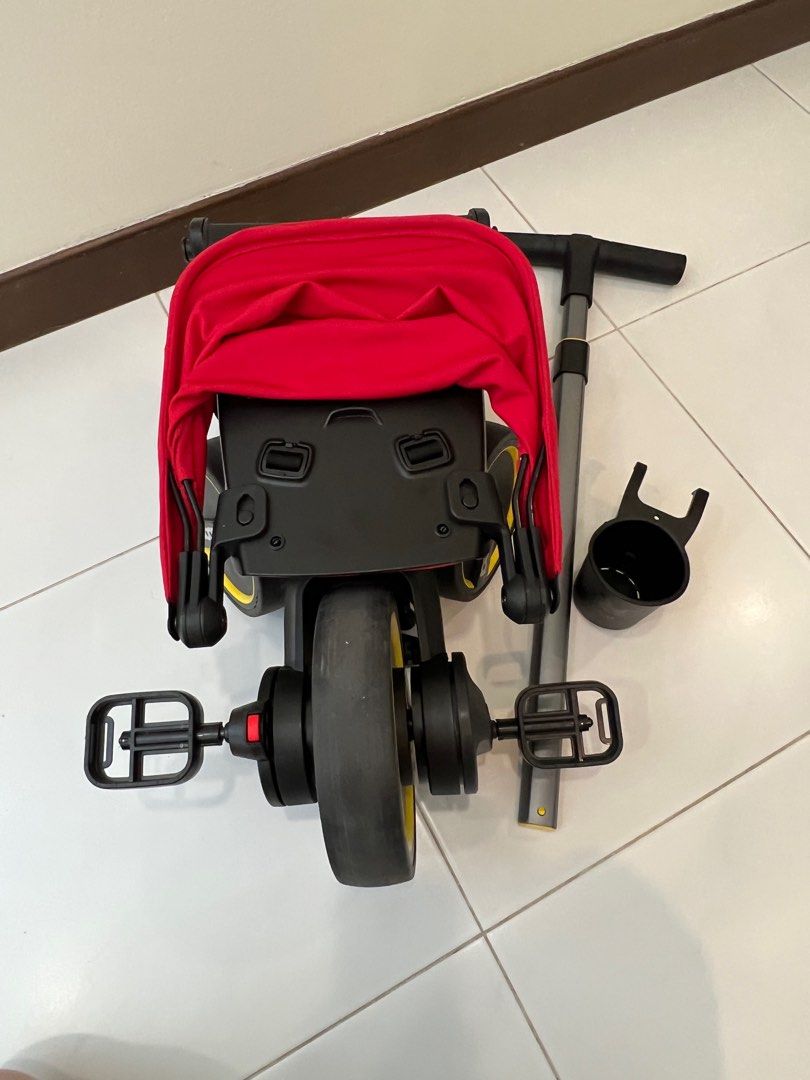 Doona Liki Trike S1 with free Doona cup holder, Babies & Kids, Going ...