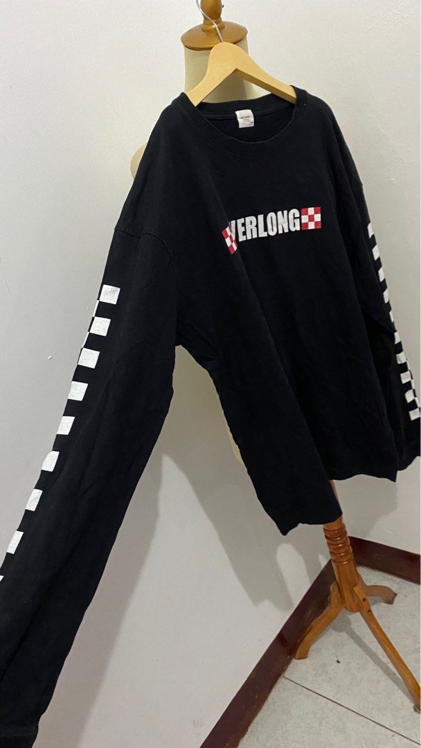 Everlong Men Tshirt, Fesyen Pria, Pakaian , Atasan di Carousell