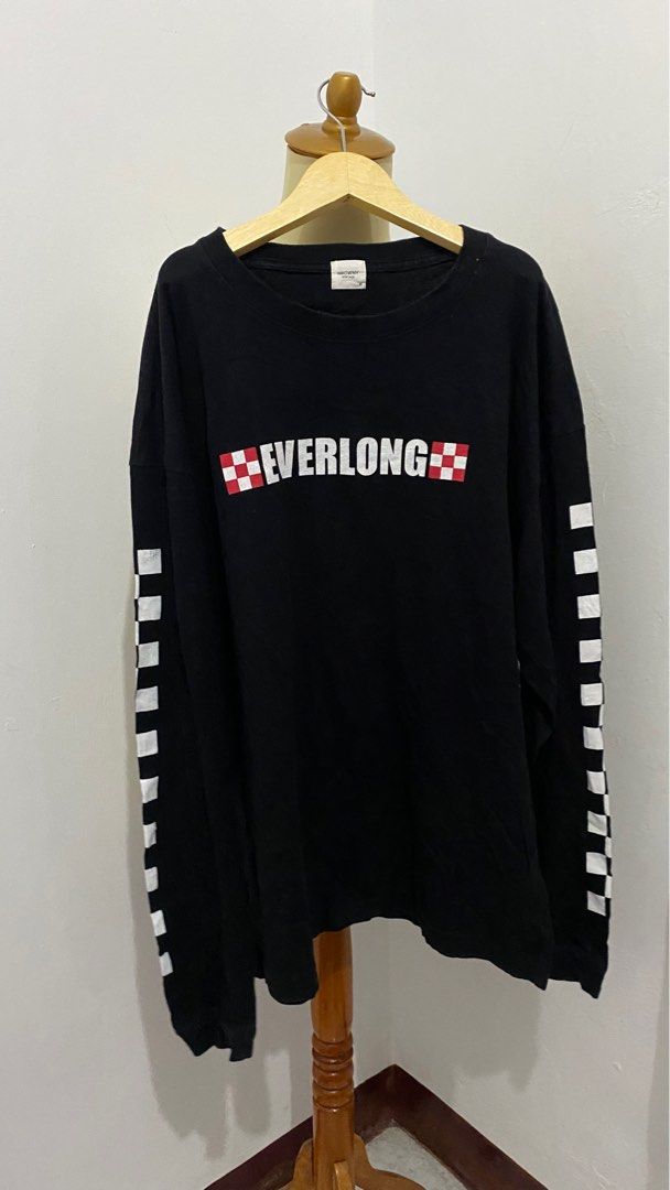 Everlong Men Tshirt, Fesyen Pria, Pakaian , Atasan di Carousell