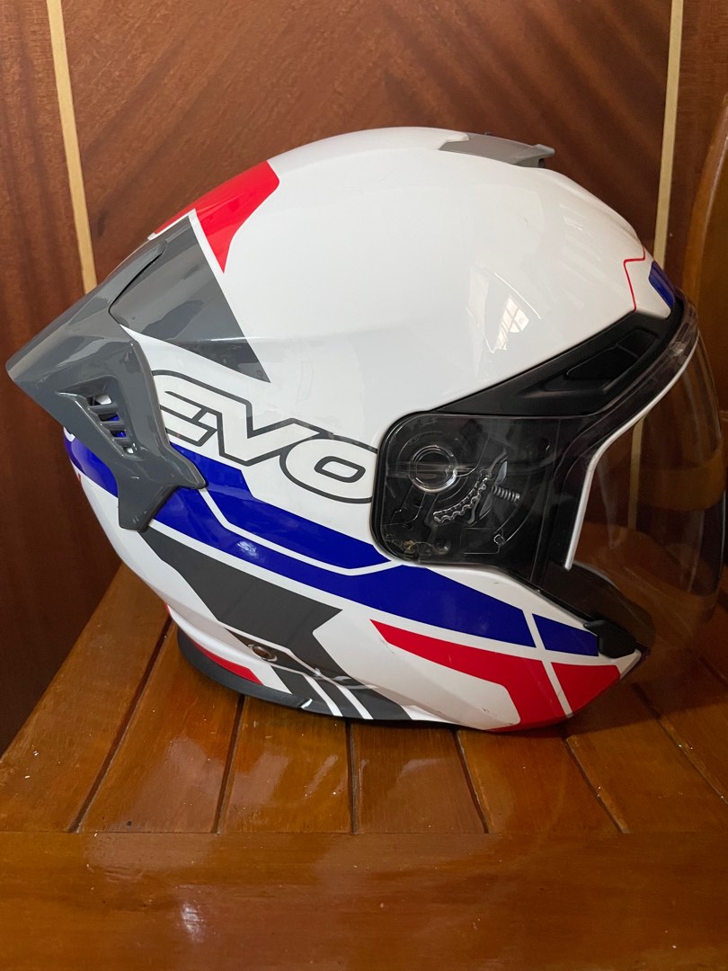 Evo rs9 helmet, Motorcycles, Motorcycle Accessories on Carousell