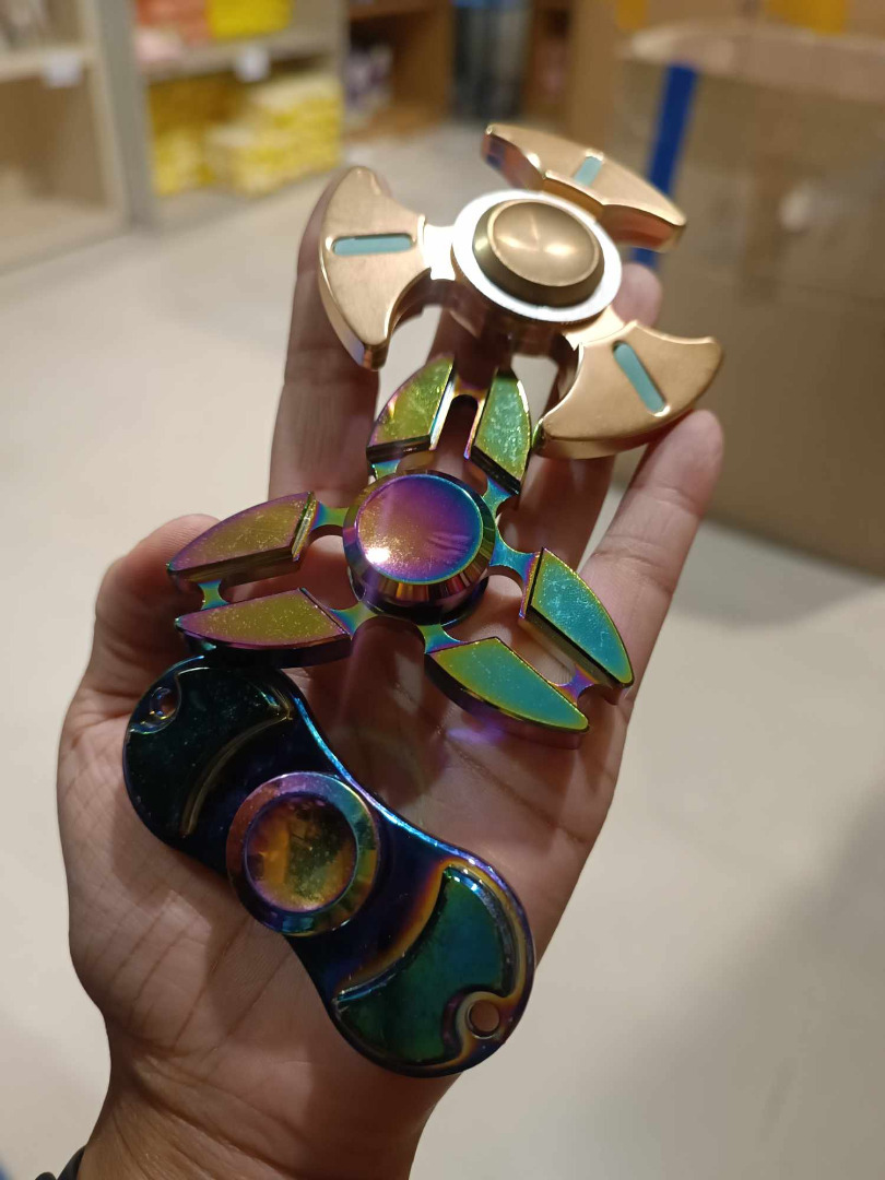 FIDGERT SPINNER / TOY SPINNER, Hobbies & Toys, Toys & Games on Carousell