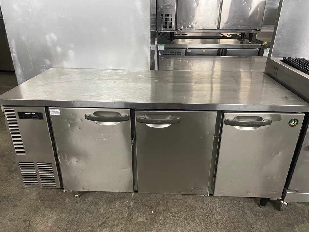 Hoshizaki 3 door counter chiller 1800*750, TV & Home Appliances ...
