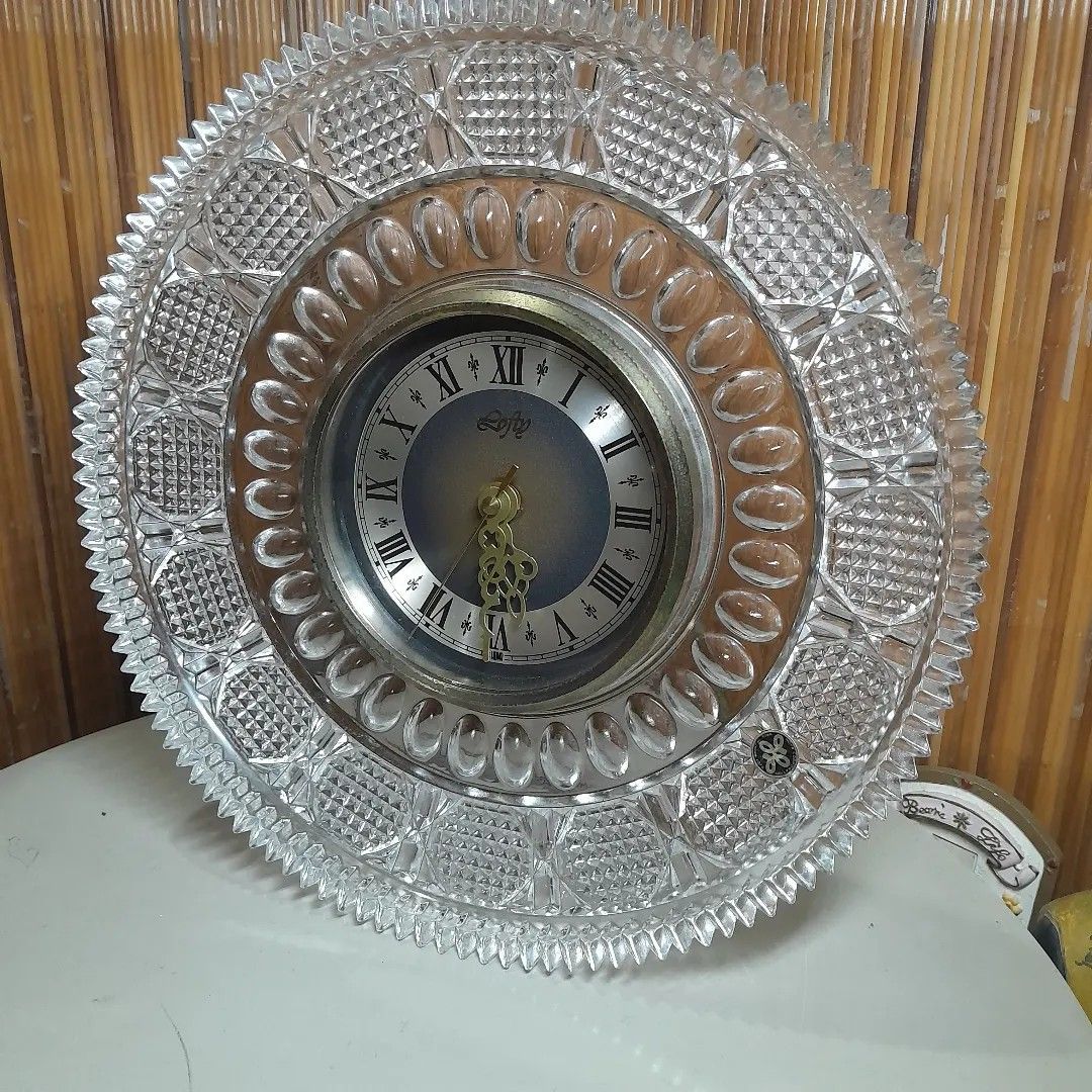 HOYA Lofty Clock Display P1000 - 30cm diameter - battery operated ...