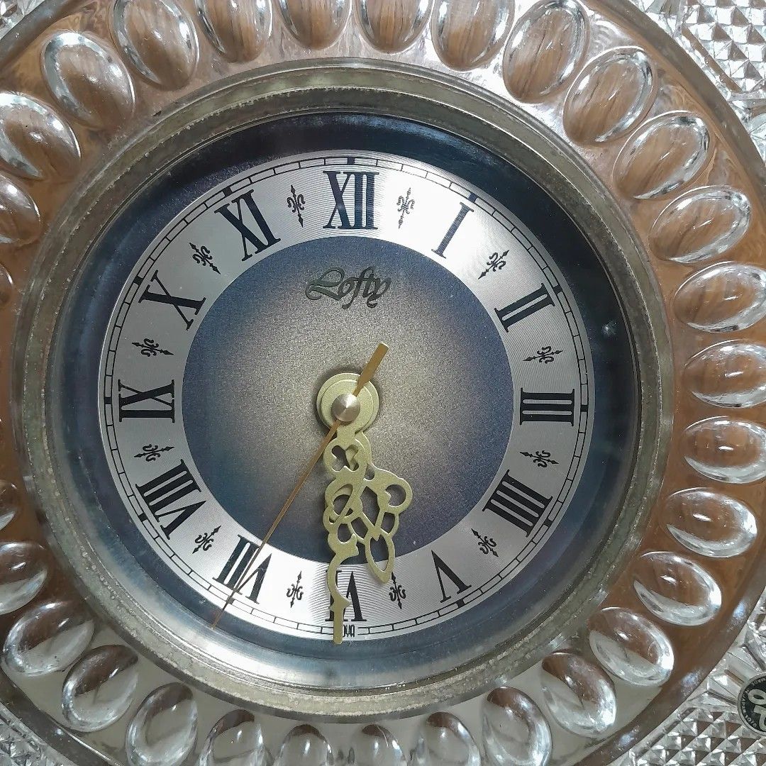 HOYA Lofty Clock Display P1000 - 30cm diameter - battery operated ...