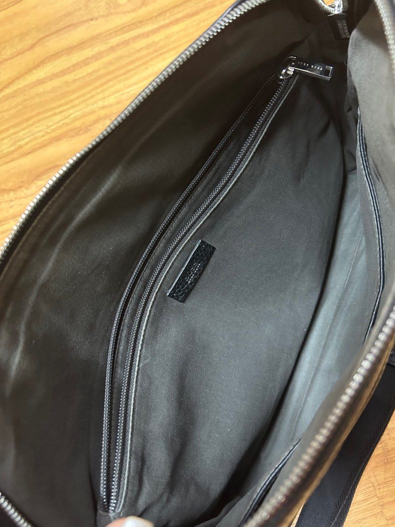 Hugo Boss Body Bag For Men, Men's Fashion, Bags, Sling Bags on Carousell