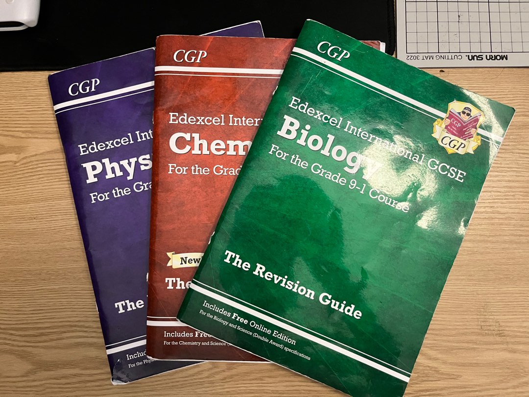 IGCSE Edexcel Science CGP Revision Guides, 興趣及遊戲, 書本 & 文具, 教科書 - Carousell