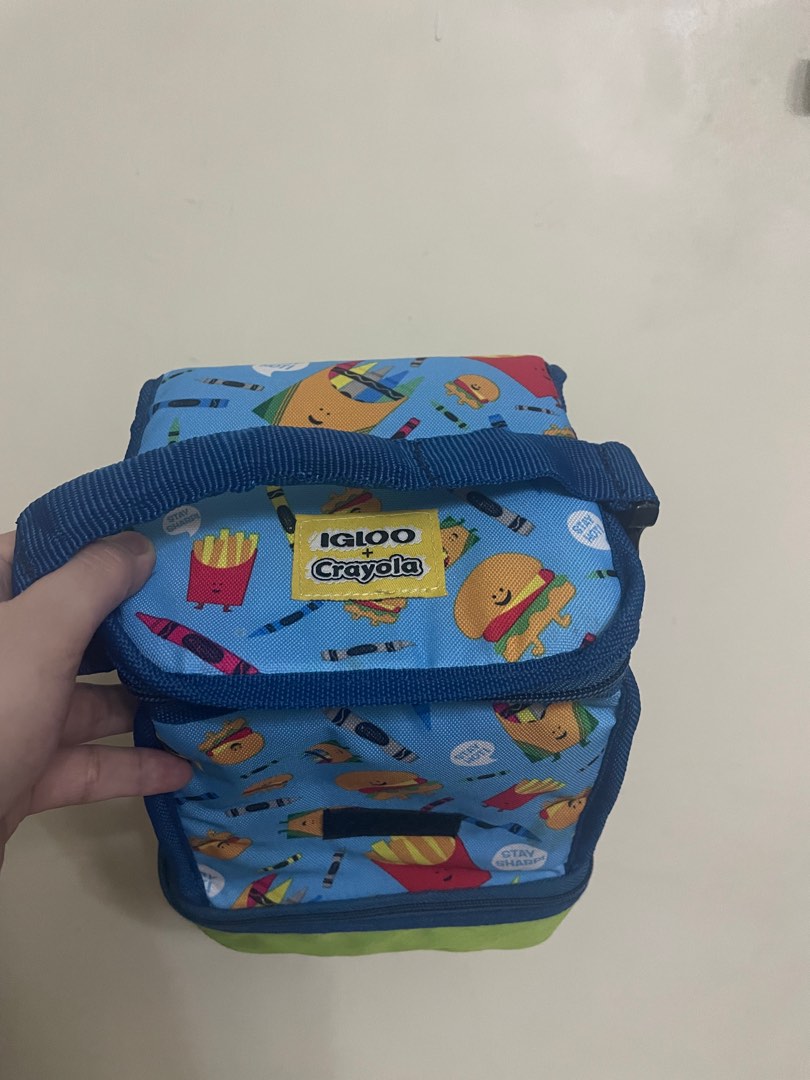 Igloo+crayons insulated lunch bag on Carousell