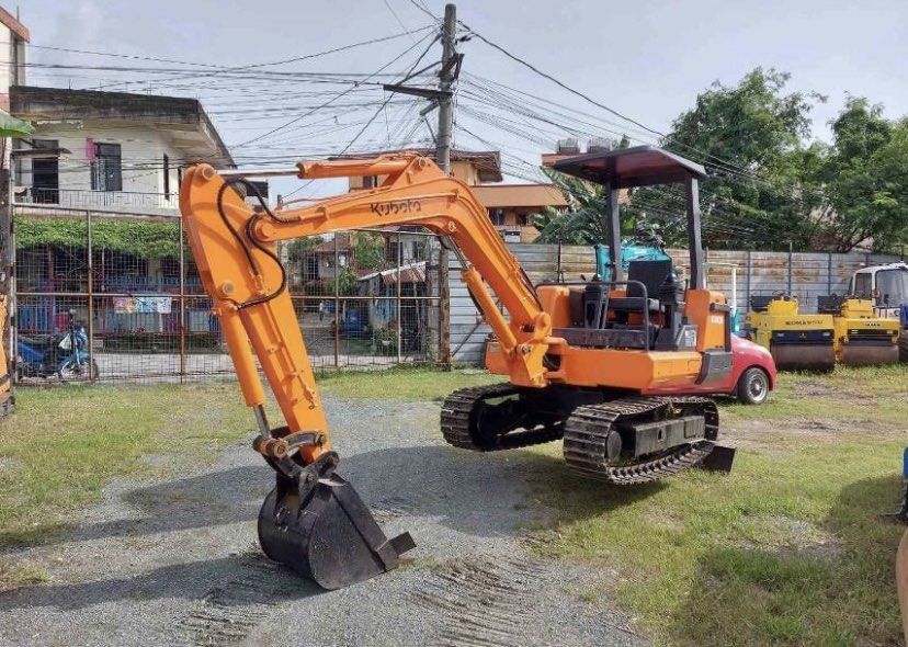 2 in 1 Mini backhoe with demolition breaker same size as Komatsu PC30 ...