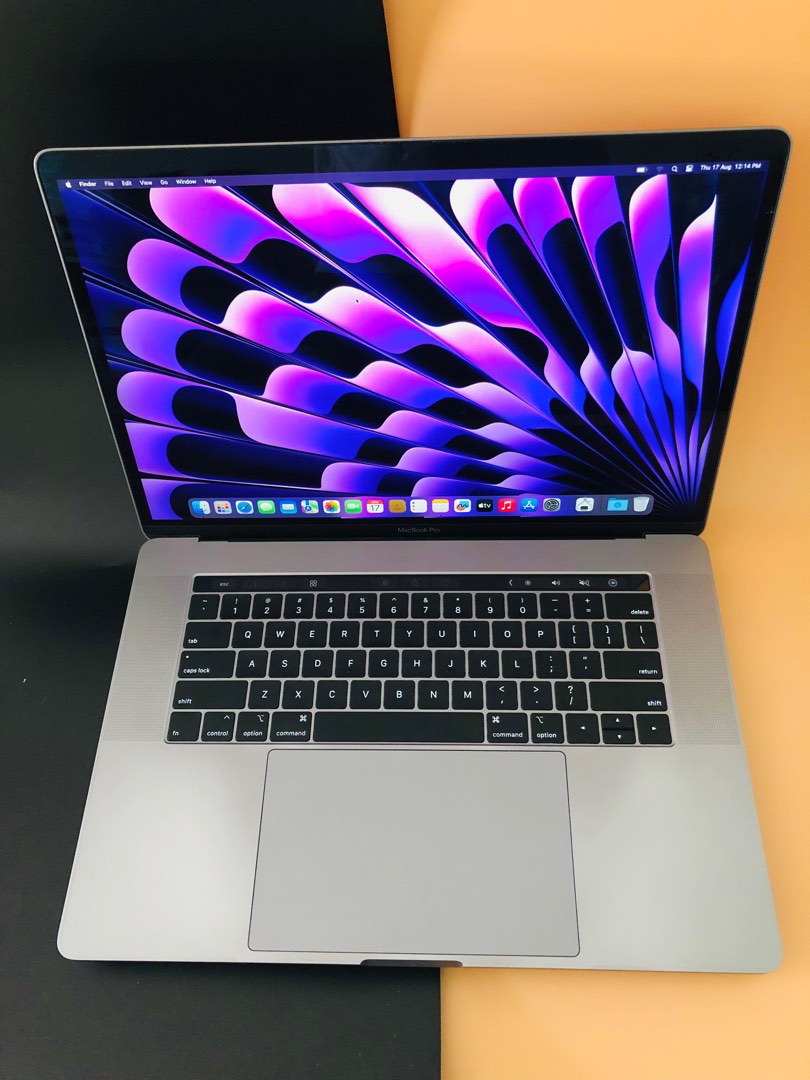 Mint condition High Specs Macbook Pro 15” screen 2018 model i7 ...