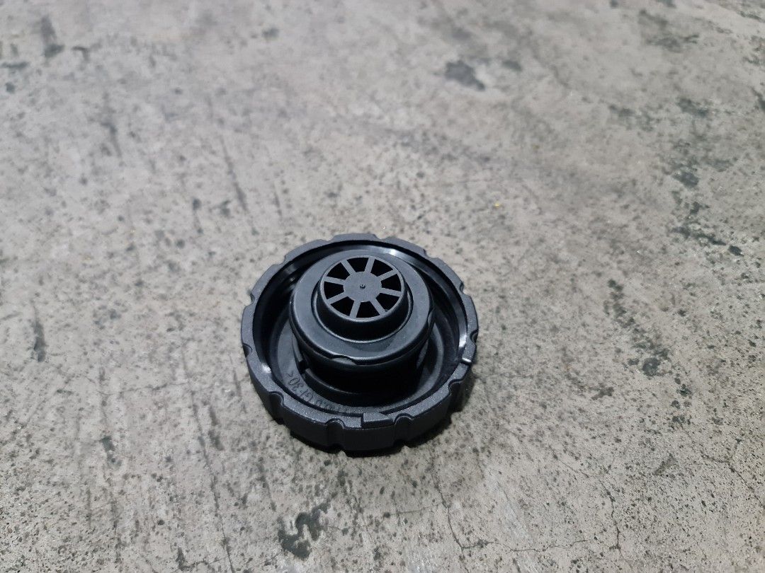 Mercedes Benz Coolant Tank Reservoir Cap Bnew, Car Parts & Accessories ...