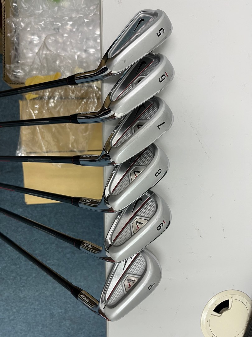 Nike iron set, Sports Equipment, Sports & Games, Golf on Carousell