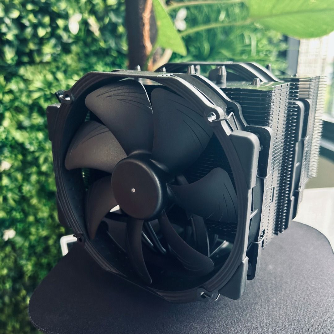 Noctua NH-D15 chromax.Black, Dual-Tower CPU Cooler (140mm, Black ...