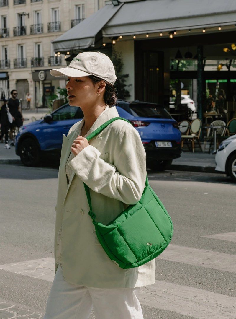 Paper Bunny Puffer Swing, Women's Fashion, Bags & Wallets, Shoulder ...