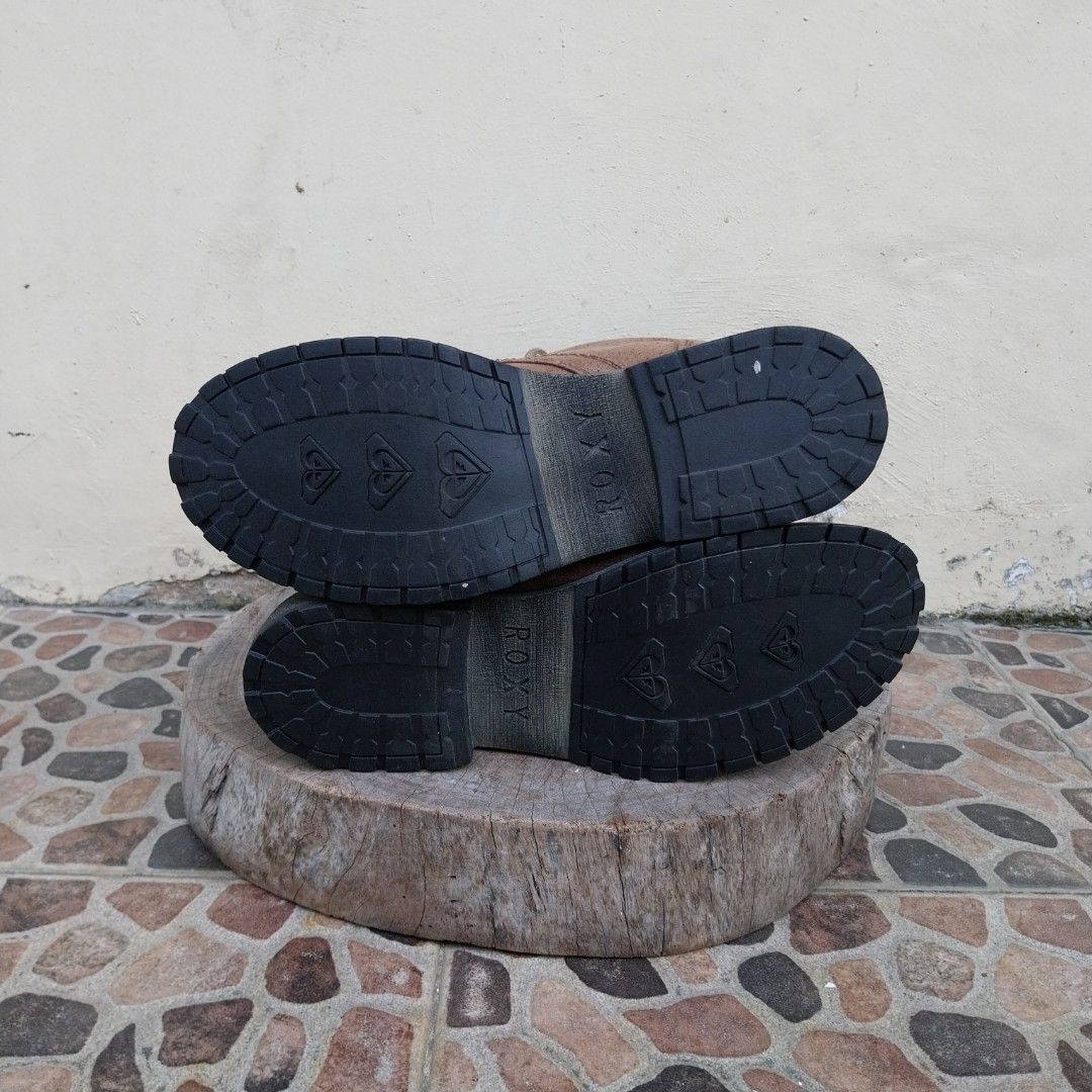 Sepatu boots roxy seatlle IV, Fesyen Wanita, Sepatu di Carousell