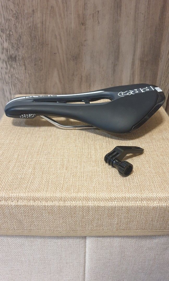 Shimano pro stealth saddle, Sports Equipment, Bicycles & Parts, Parts ...