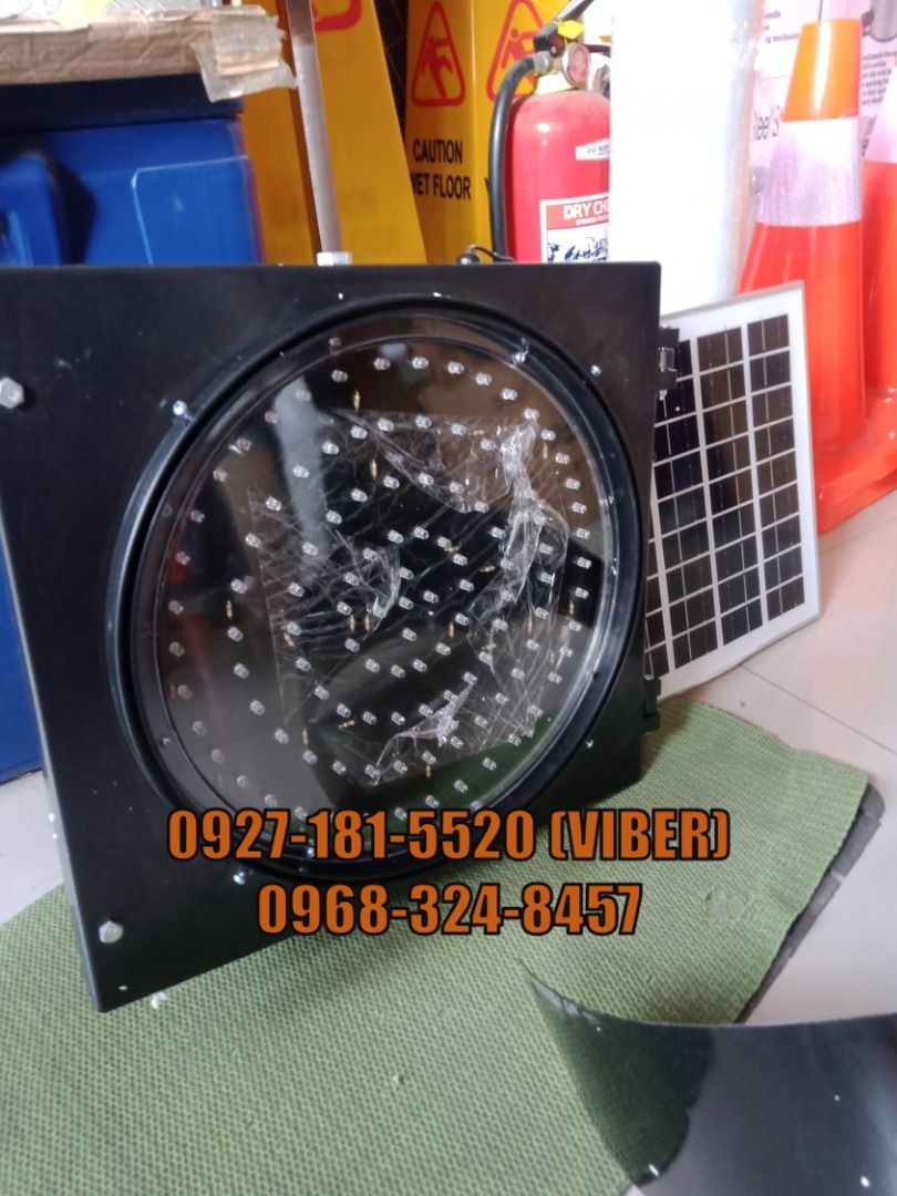 solar LED traffic light orange blinker on Carousell