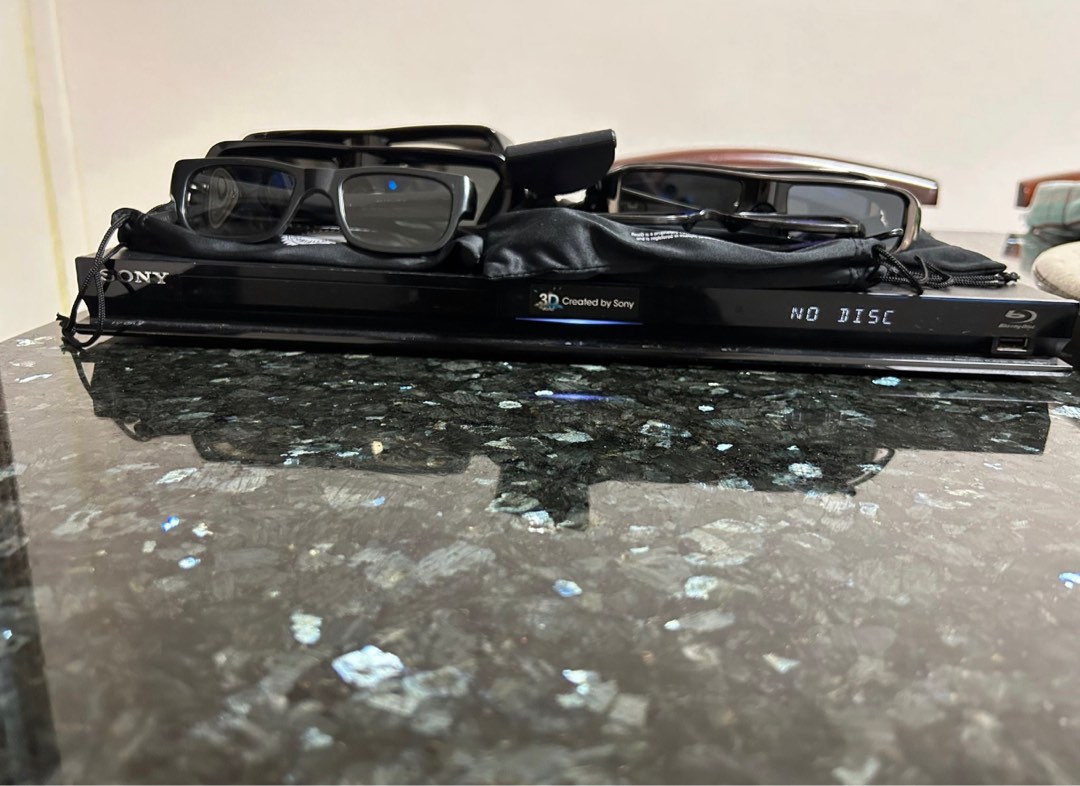 Sony Blu-ray/ dvd player comes with Blu-ray glasses, Audio, Soundbars ...