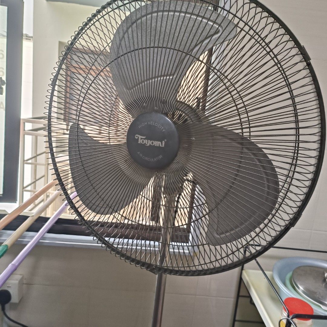 Toyomi 20" OSC High Velocity Stand Fan, Furniture & Home Living ...