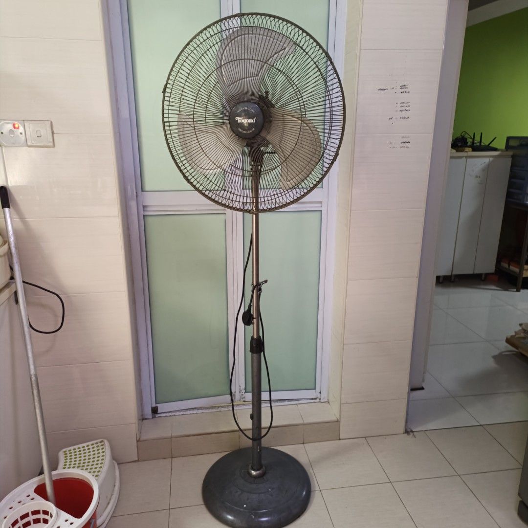 Toyomi 20" OSC High Velocity Stand Fan, Furniture & Home Living ...