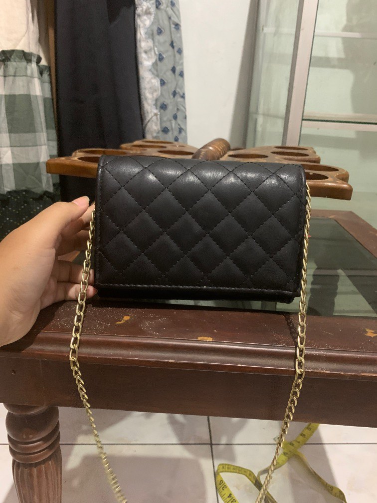 TAS HITAM SELEMPANG, Fesyen Wanita, Tas & Dompet di Carousell